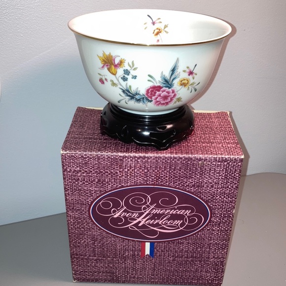 Avon | Accents | Vintage 981 Avon Porcelain Bowl With Display Stand ...